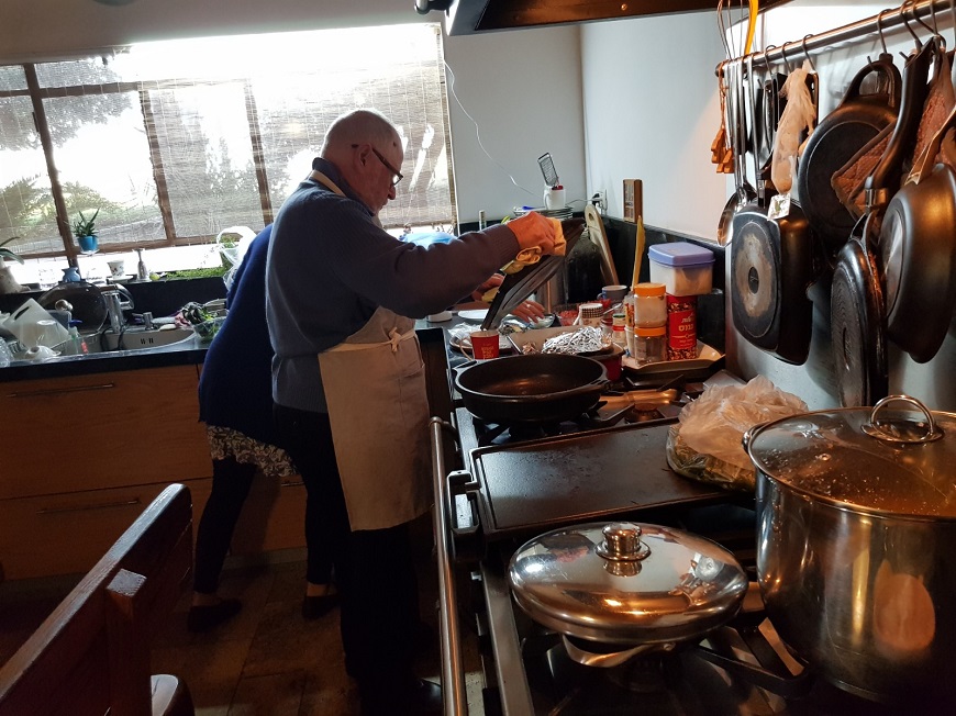 Traditional Jewish cooking classes – Uri Madar Tour Guide